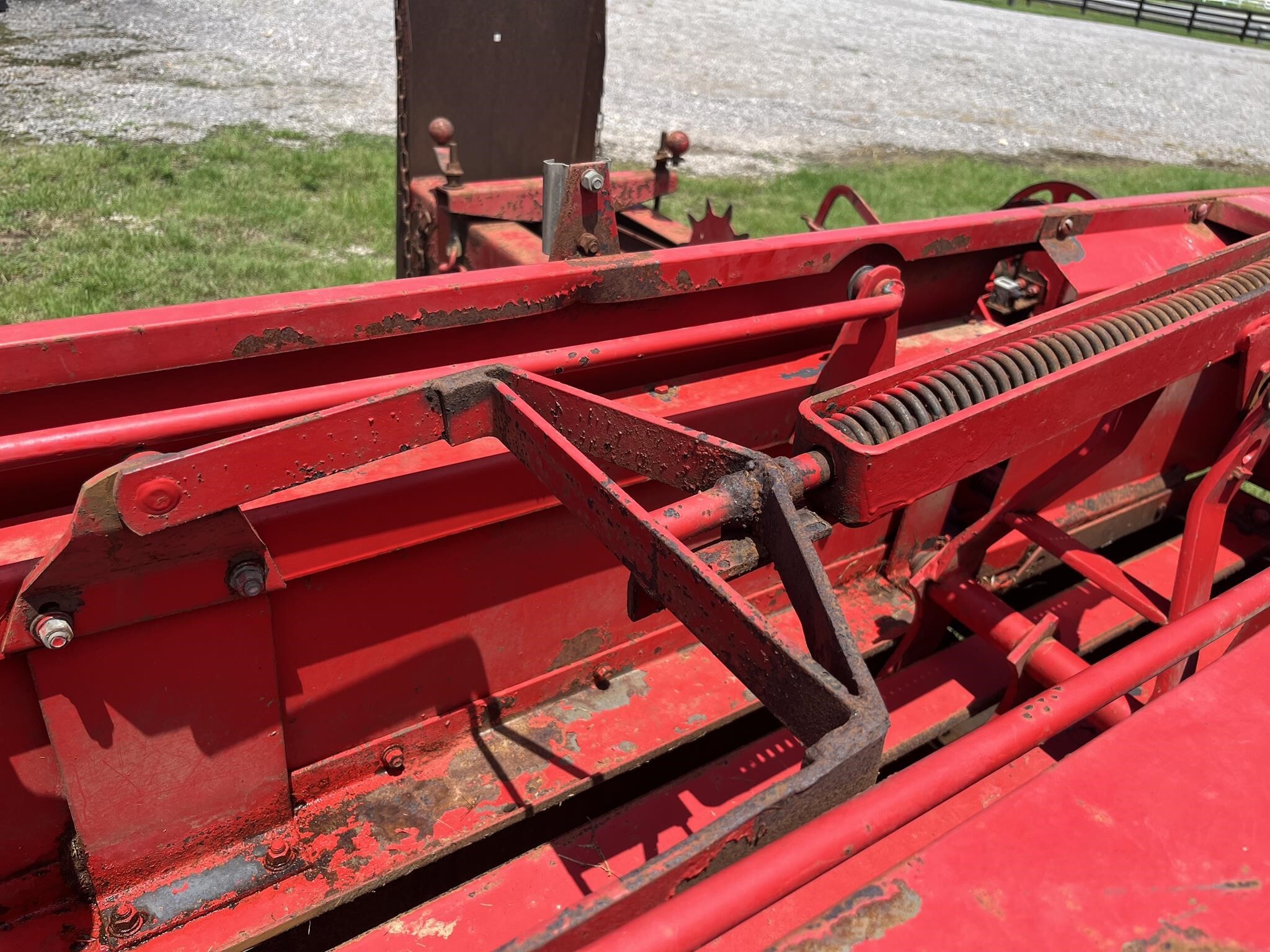 Massey Ferguson 124 Small Square Baler - $Call | Machinery Pete