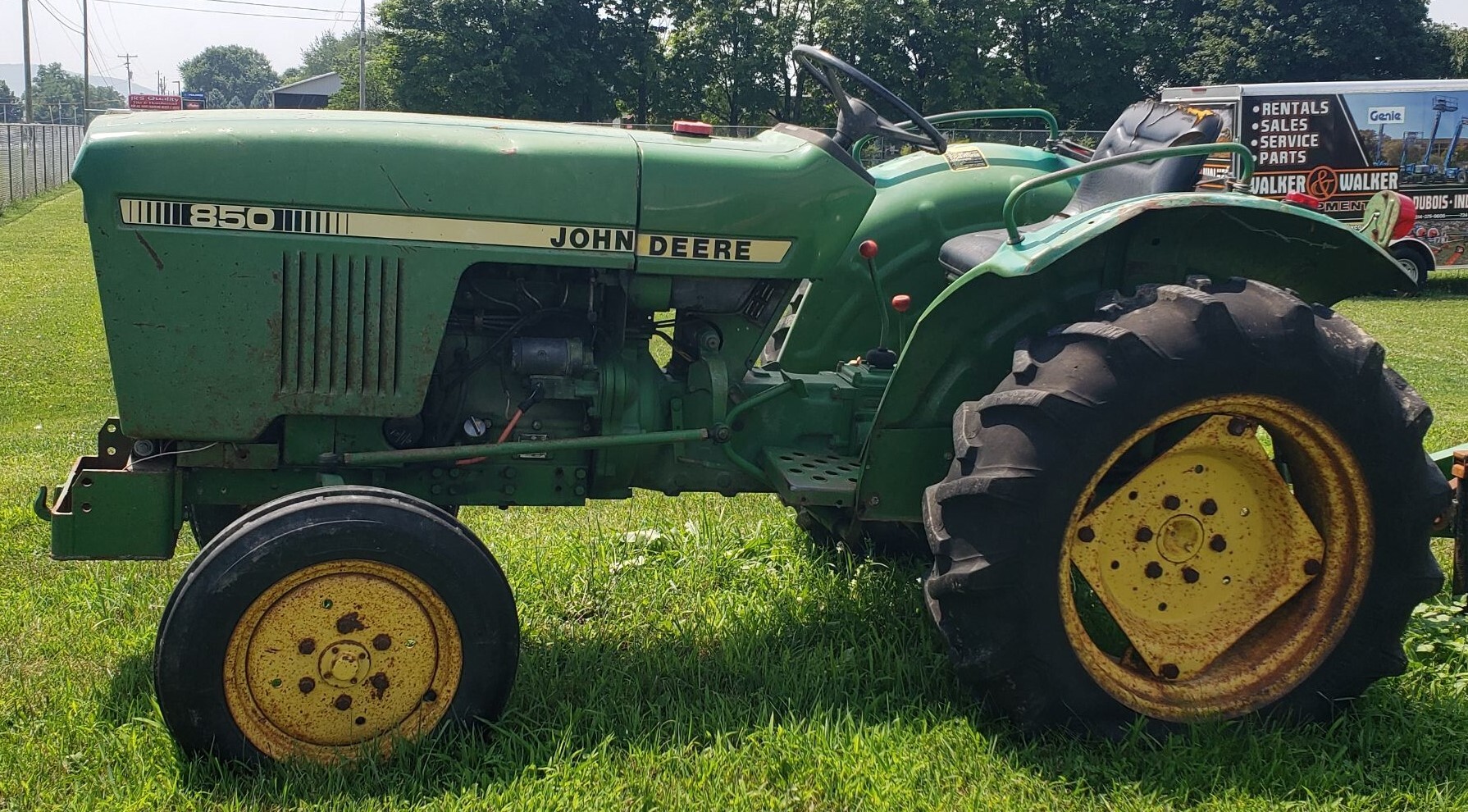 John Deere 850 Tractor - $4,900 | Machinery Pete