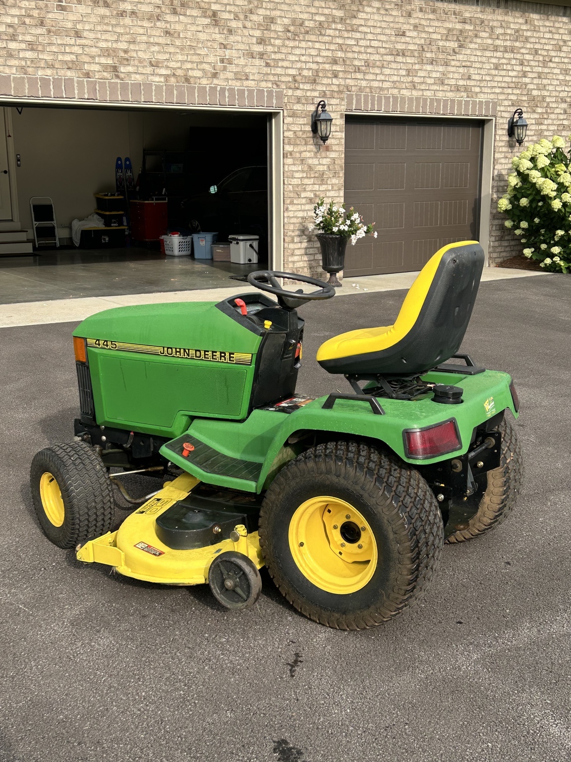 1996 John Deere 445 Lawn Mower - $3,495 | Machinery Pete