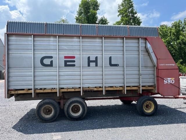 Gehl 980 Forage Wagon - $4,950 | Machinery Pete