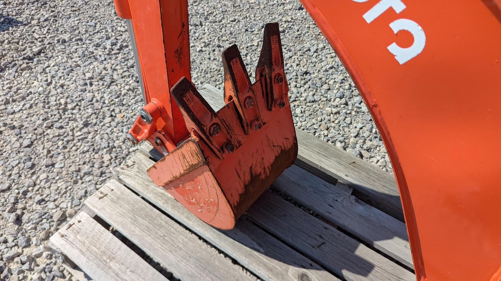 Kubota BT603 Backhoe and Excavator Attachment - $4,900 | Machinery Pete