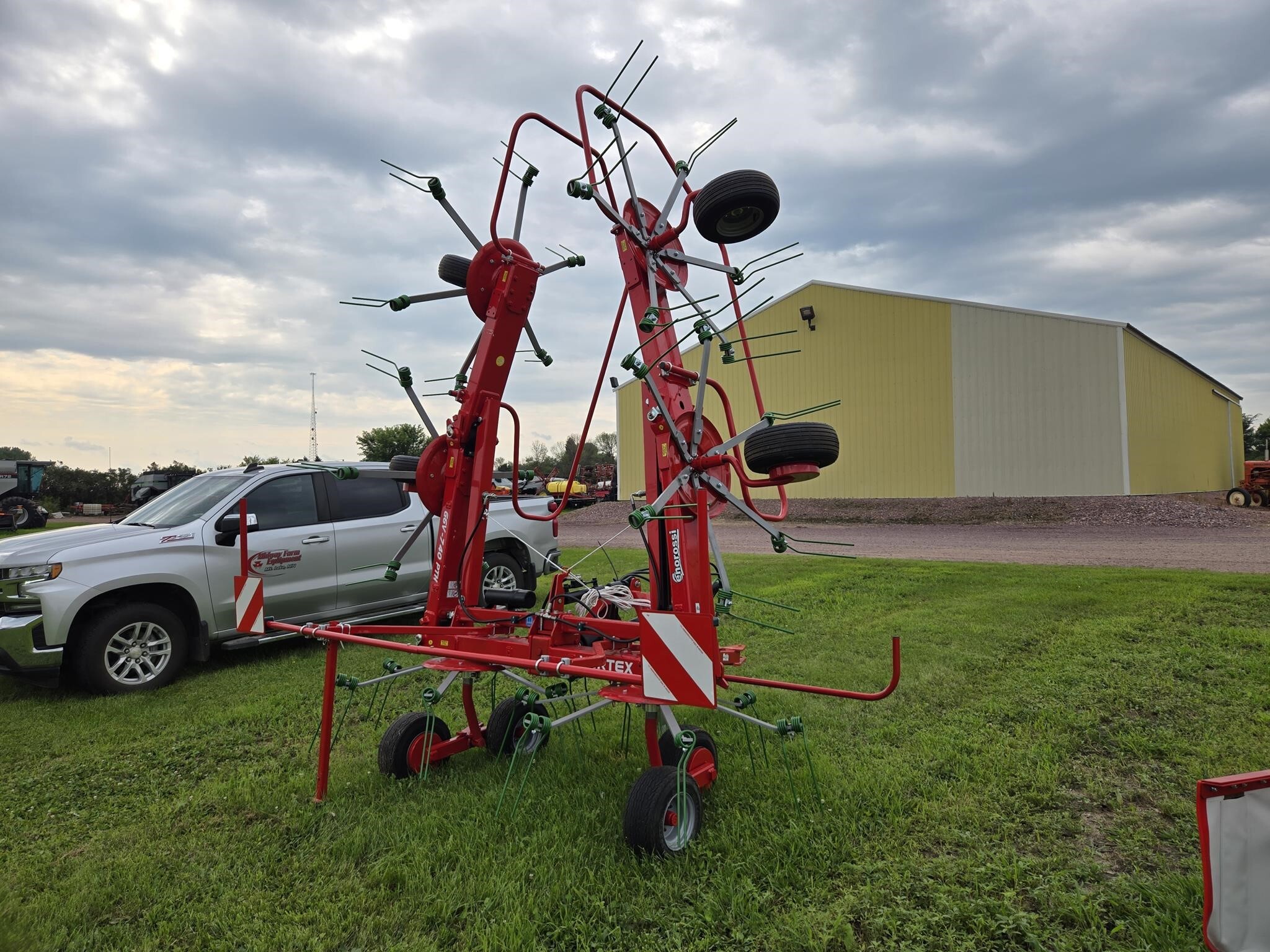2025 Farm King G6V-740PTH Tedder - $12,500 | Machinery Pete