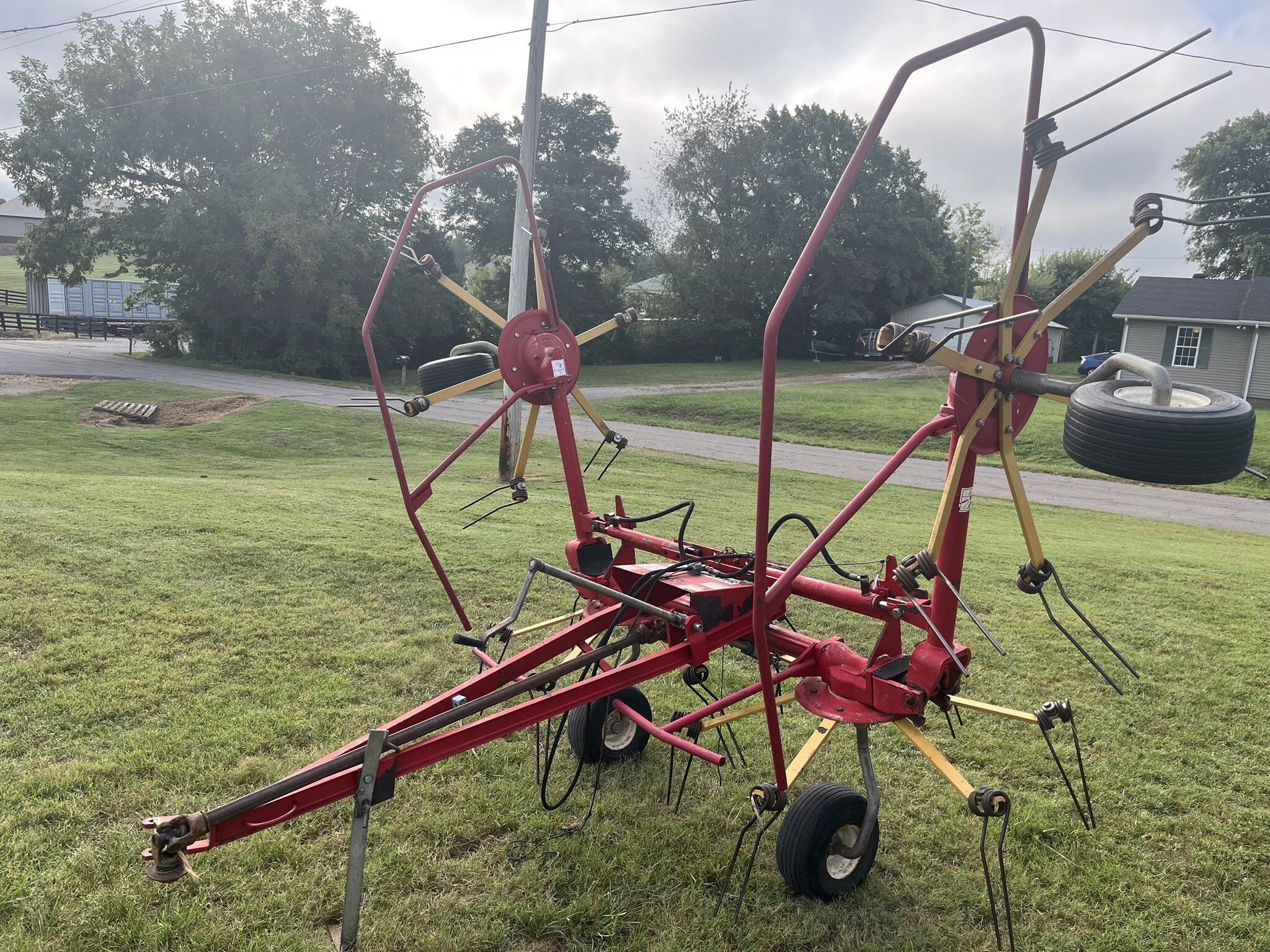 Hay Master 4B Tedder - $3,900 | Machinery Pete