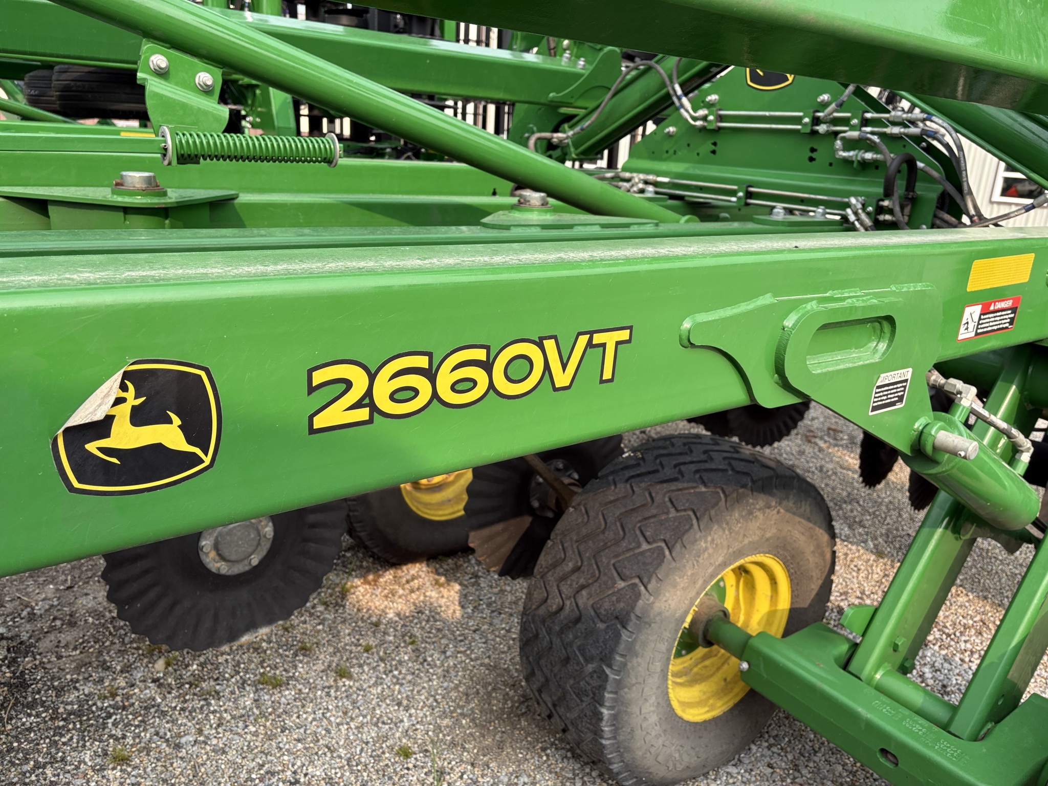 2022 John Deere 2660VT Vertical Tillage - $89,900 | Machinery Pete