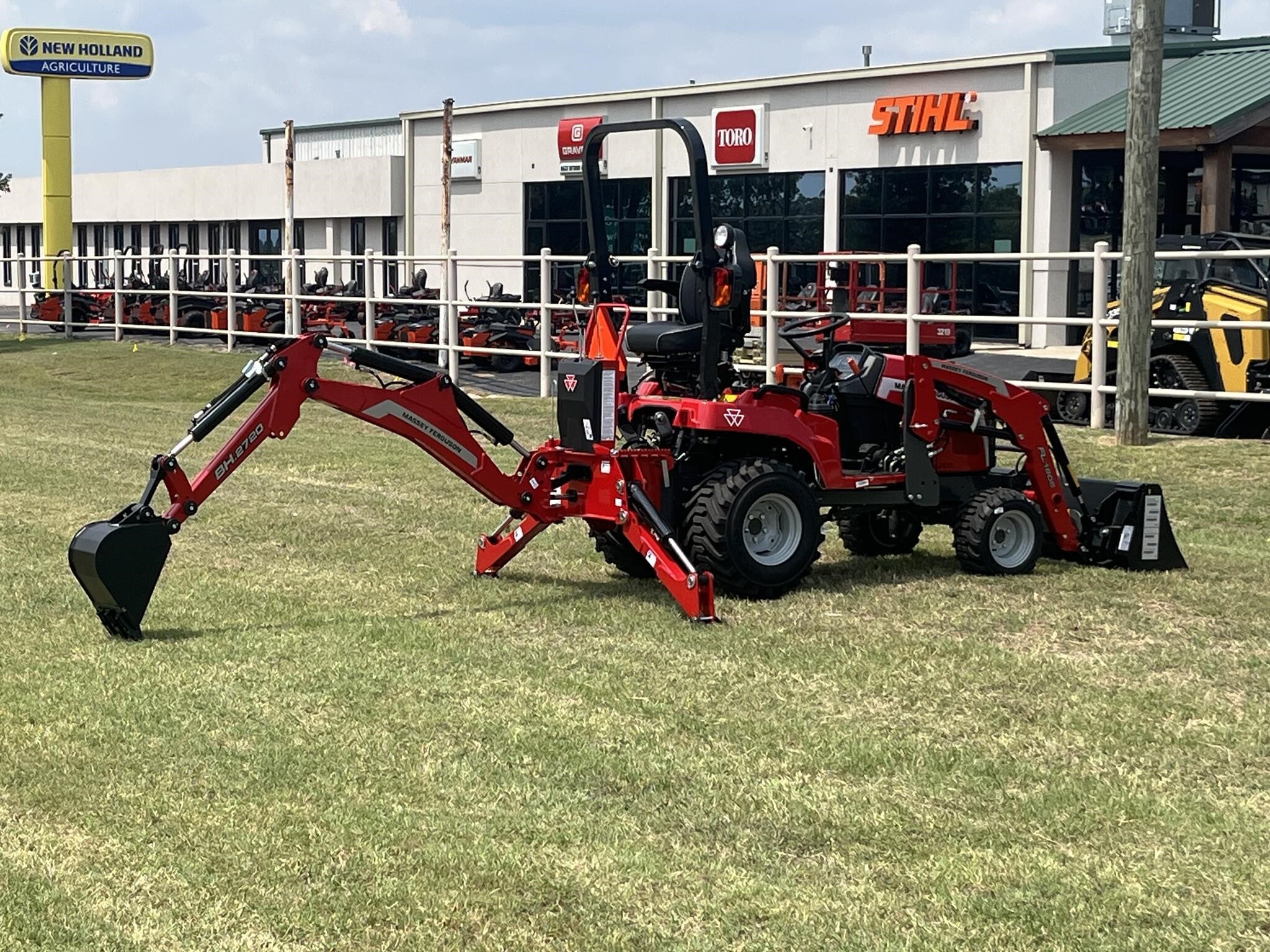 2025 Massey Ferguson 1GC.25 Tractor - $23,152 | Machinery Pete