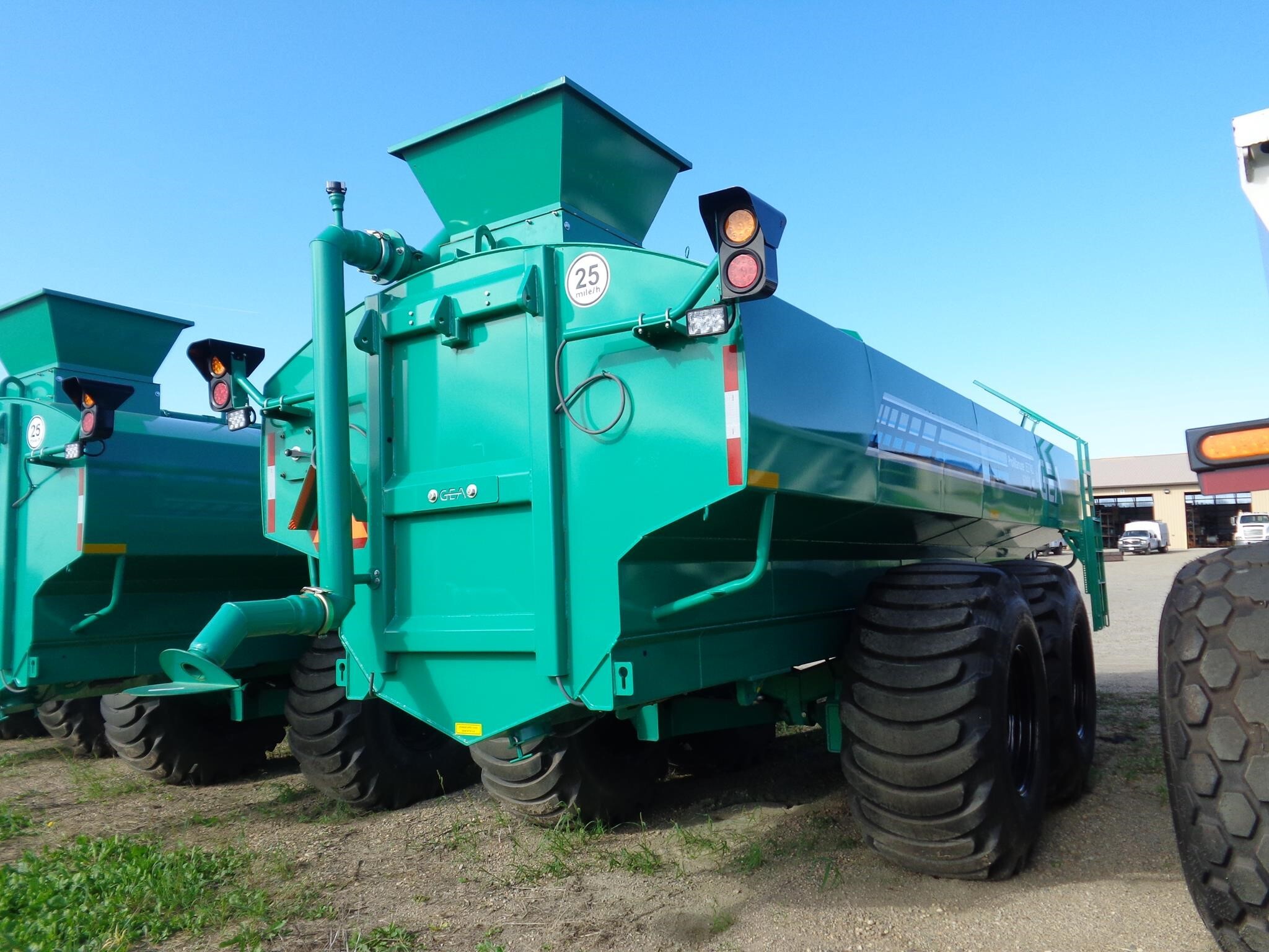 2024 Houle EL-54-5000 Manure Spreader - $Call | Machinery Pete