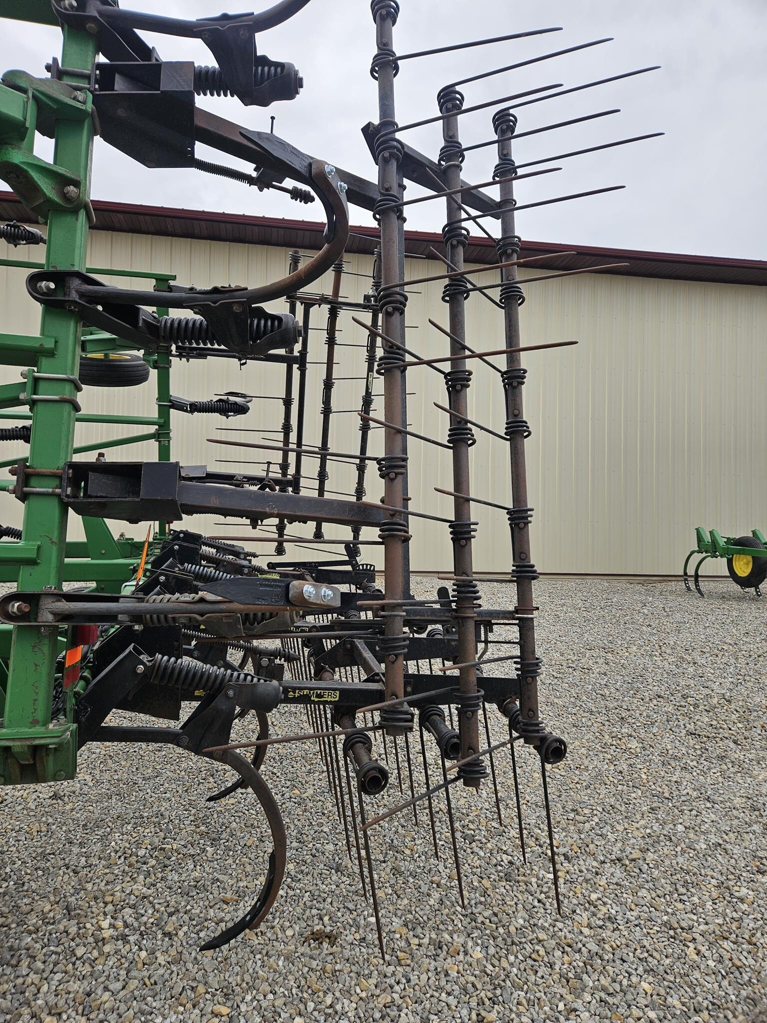 John Deere 2400 Chisel Plow - $19,500 | Machinery Pete