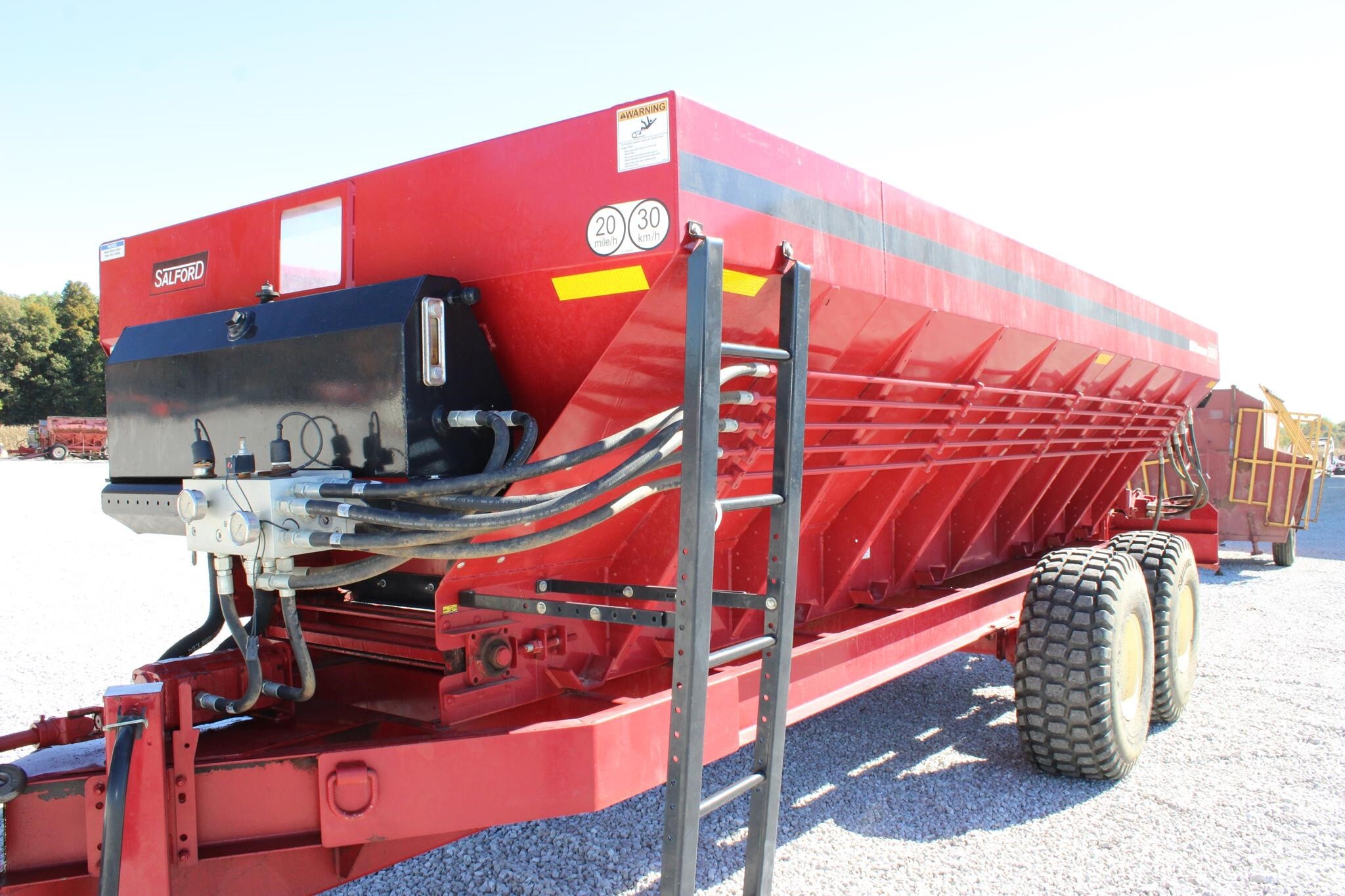 Salford BBI ENDURANCE Pull-Type Fertilizer Spreader - $43,900 ...
