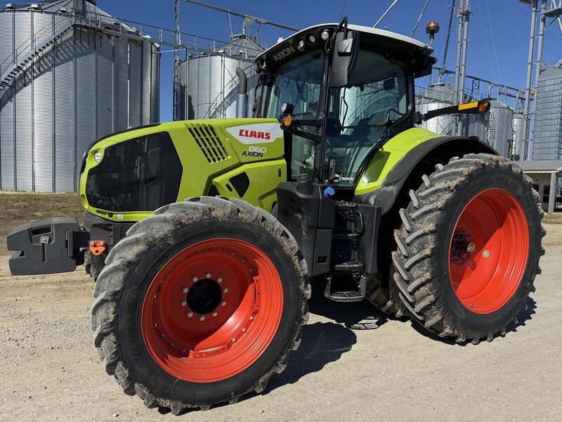 Used Claas Tractors for Sale - 67 Listings | Machinery Pete