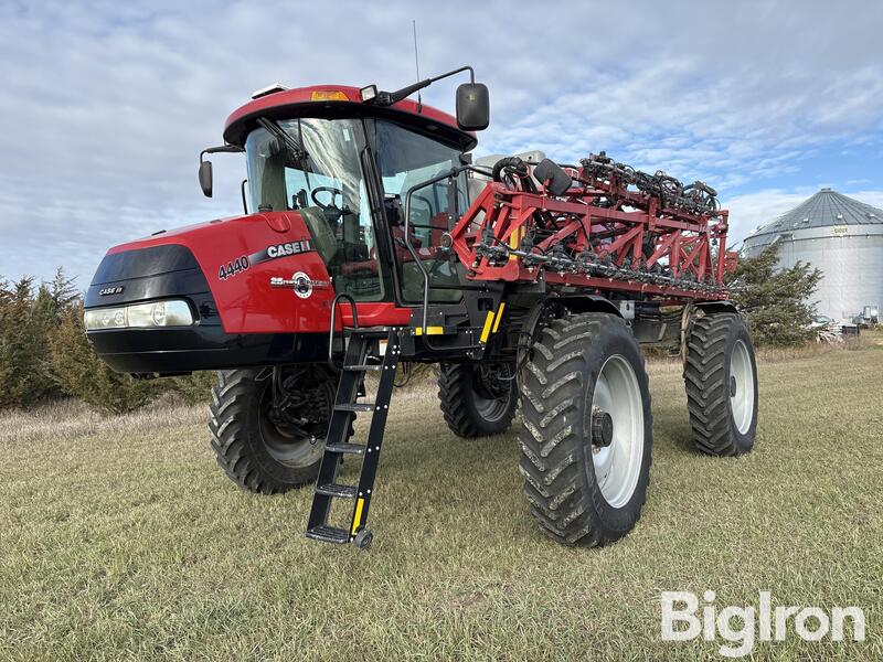 Used Case IH Patriot 4440 Self-Propelled Sprayers for Sale - 64 ...