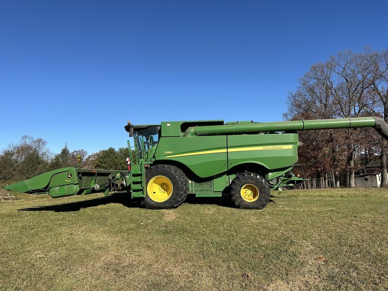 Used Combines for Sale - 4371 Listings | Machinery Pete