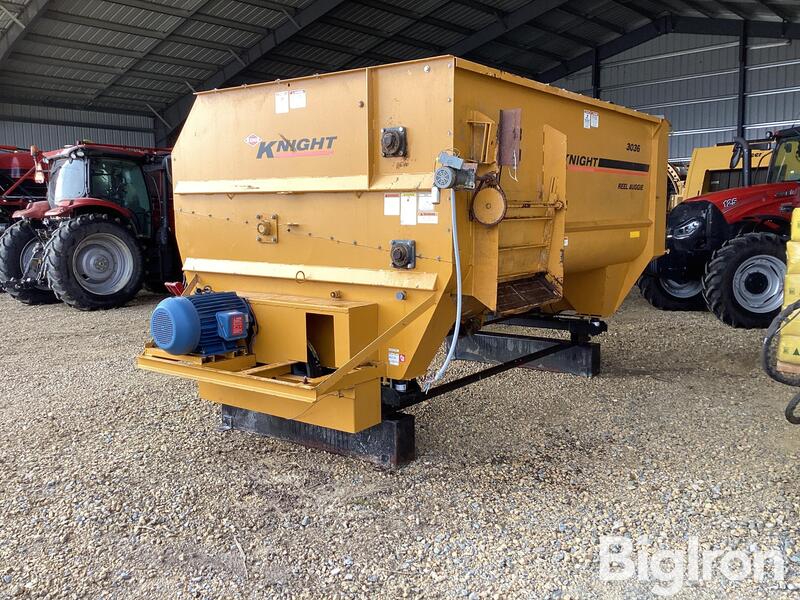 Used Kuhn Knight Grinders and Mixers for Sale - 80 Listings | Machinery ...