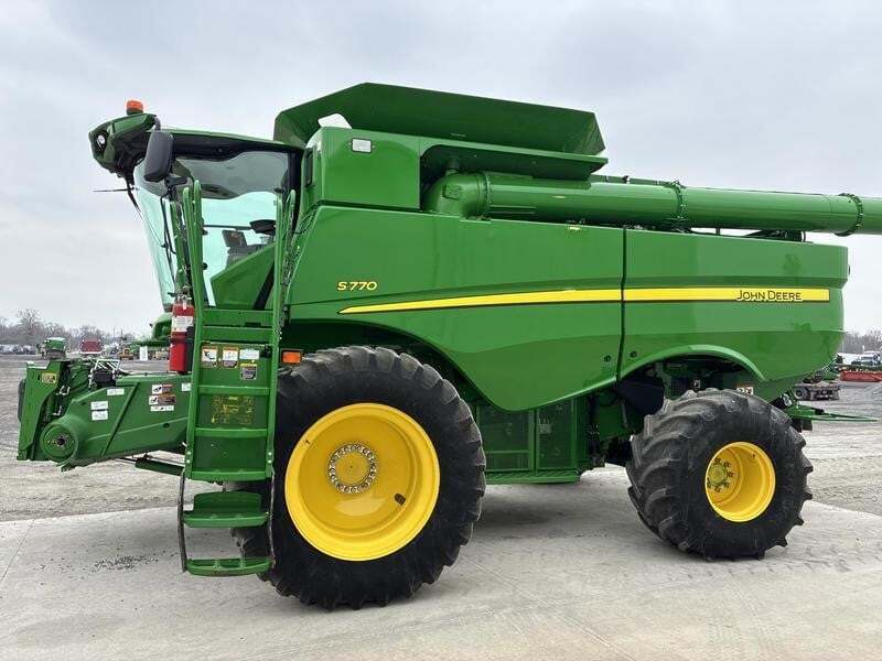 Used Combines for Sale - 4364 Listings | Machinery Pete