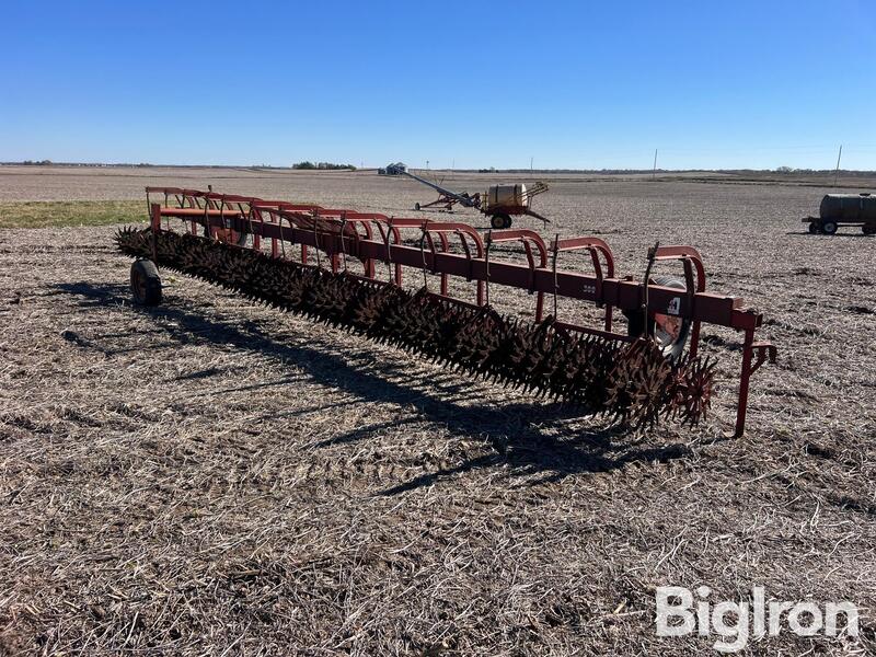 Used International Harvester 300 Tractors for Sale - 10 Listings ...