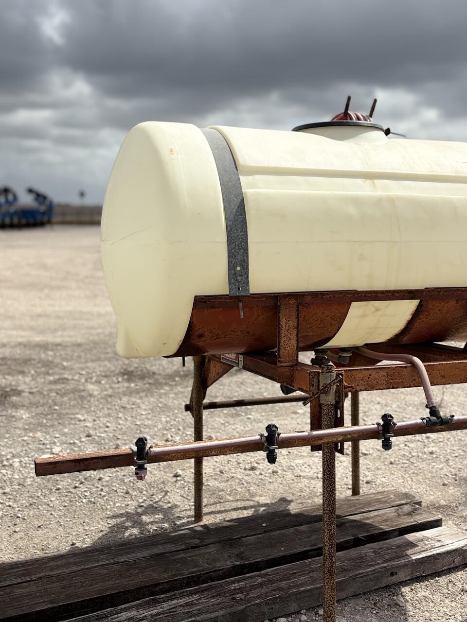 Kuker 200 Pull-Type Sprayer - $575 | Machinery Pete