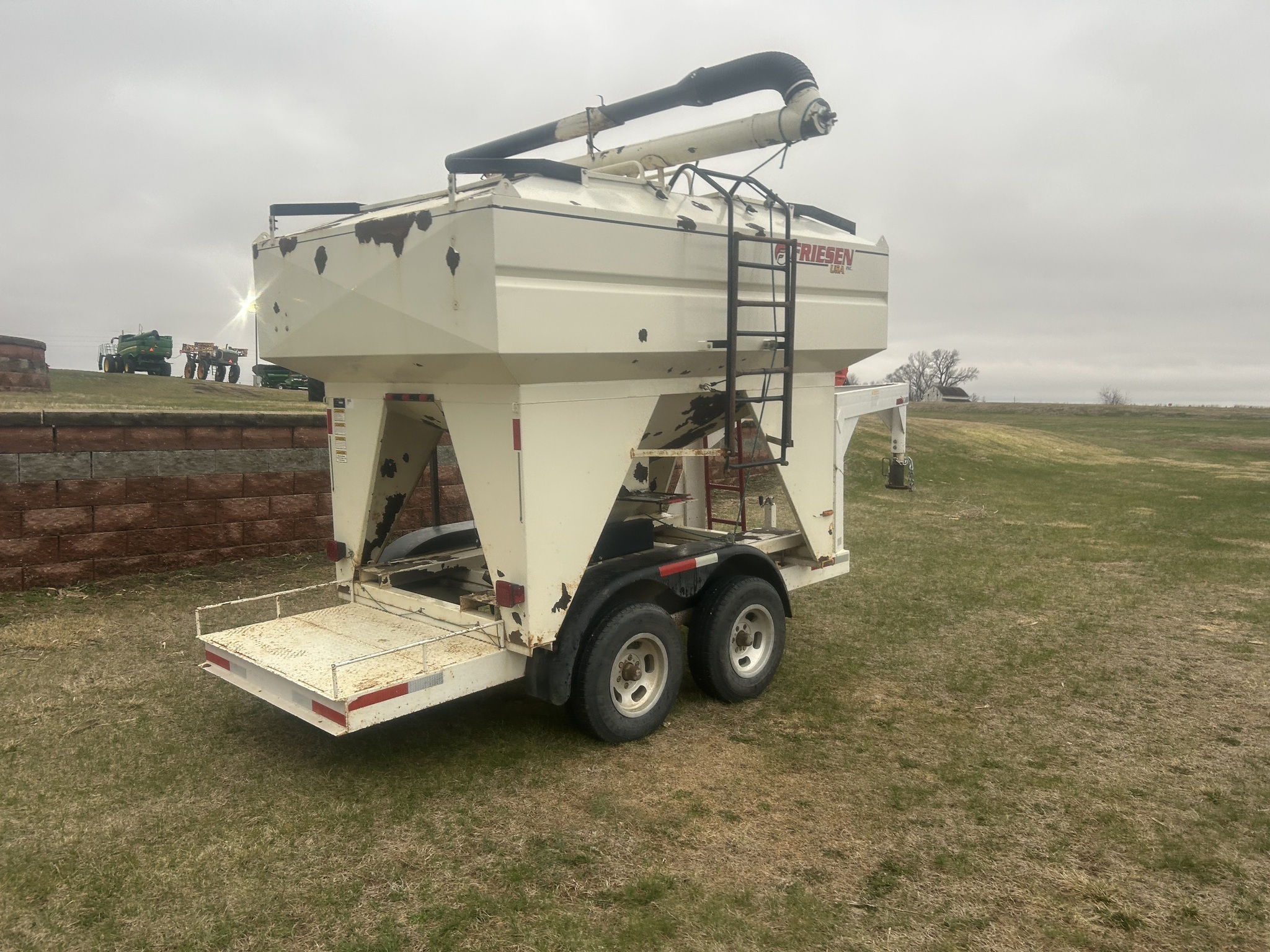 2000 Friesen 220 Seed Tender - $7,950 | Machinery Pete