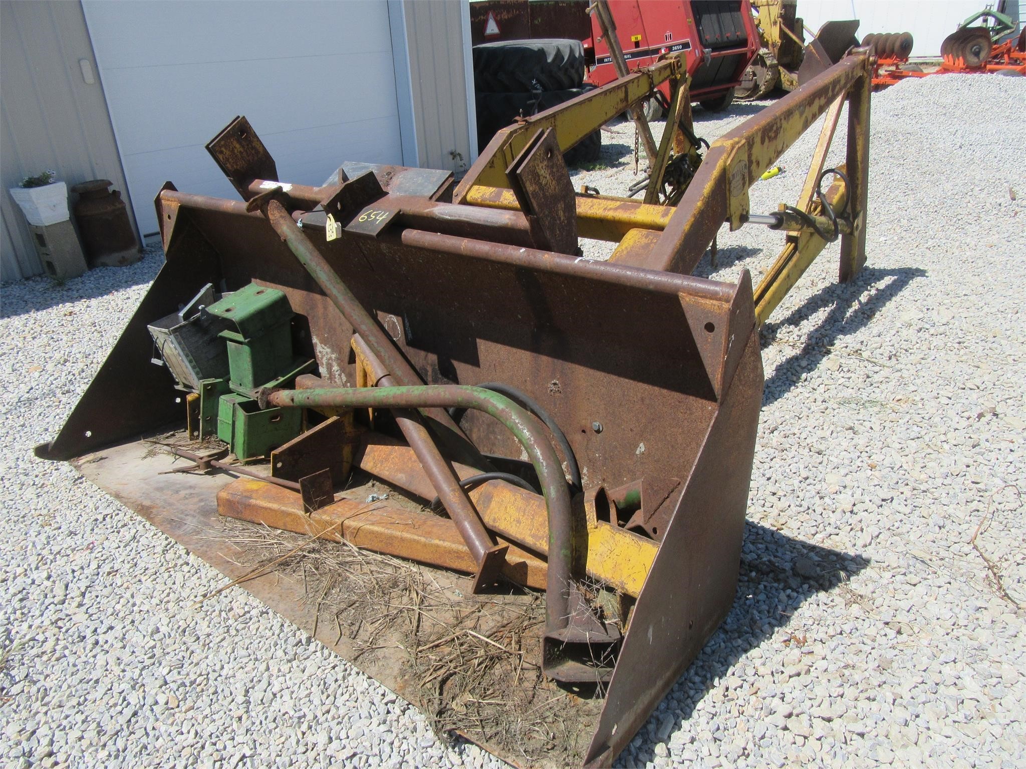 Miller M12 Front End Loader - $1,750 | Machinery Pete