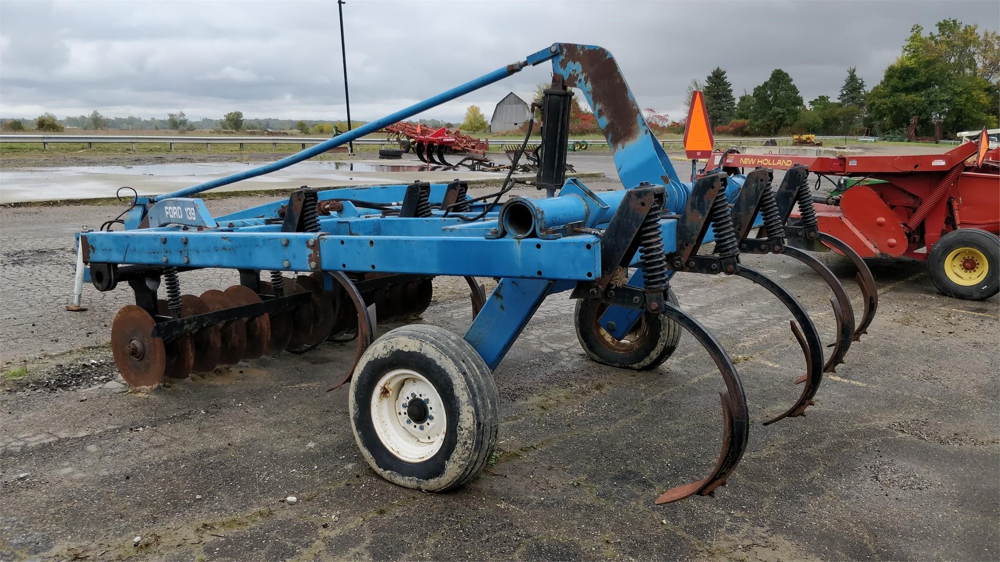 Ford 139 Chisel Plow - $5,900 | Machinery Pete