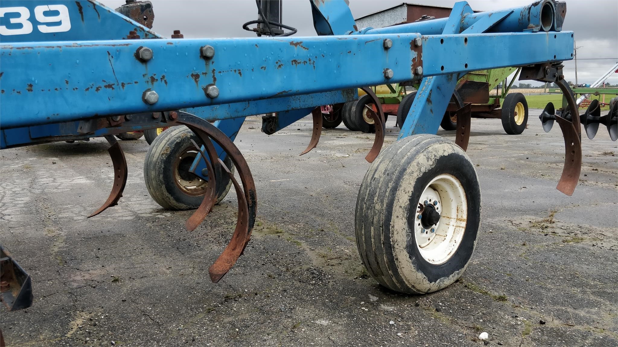 Ford 139 Chisel Plow - $5,900 | Machinery Pete