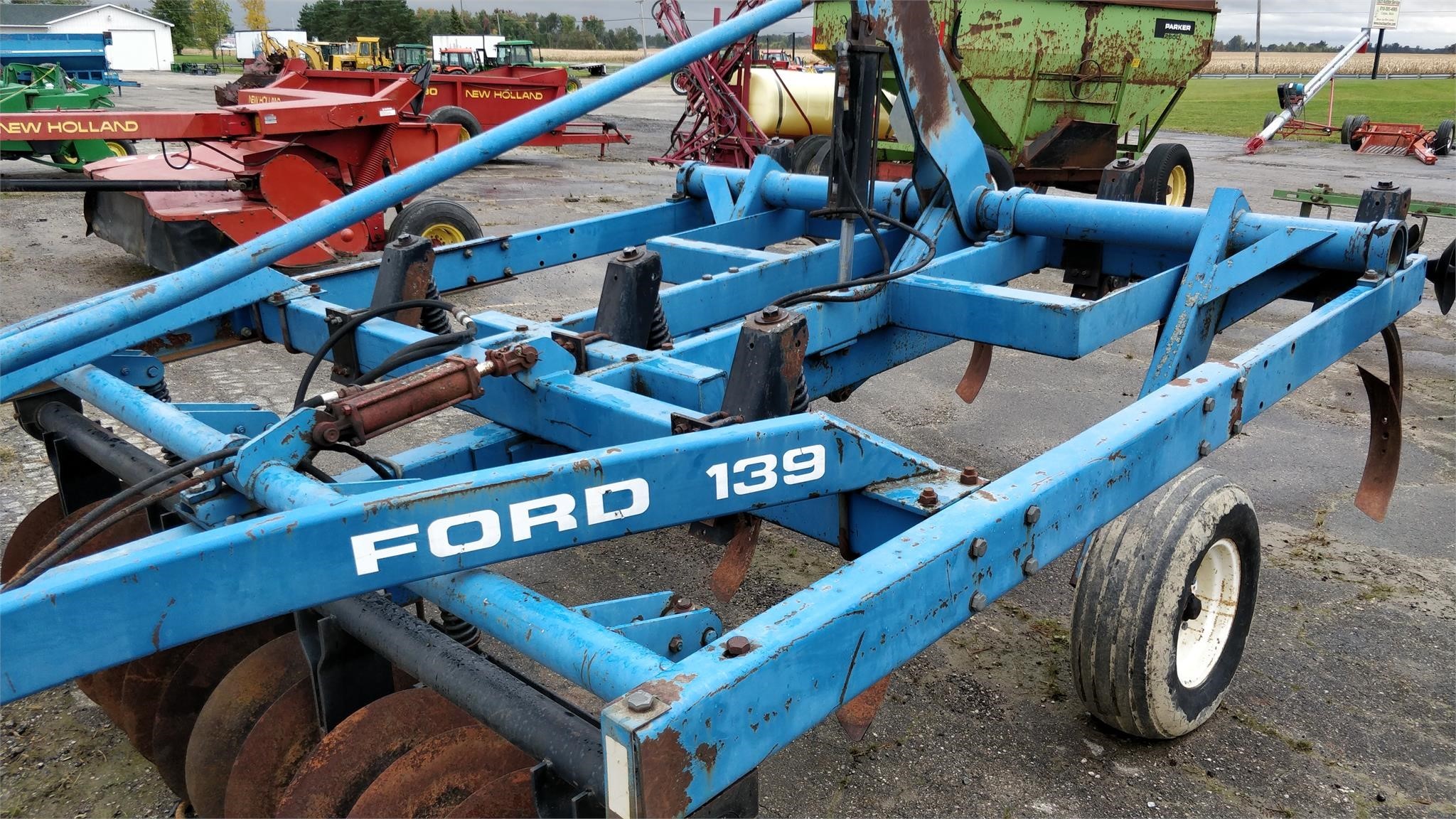 Ford 139 Chisel Plow - $5,900 | Machinery Pete